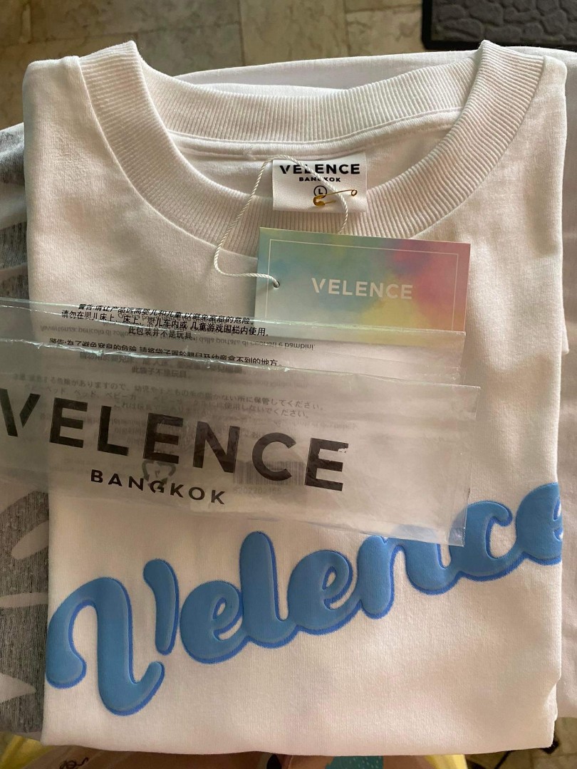 VELENCE VIVID WHITE LARGE, Women's Fashion, Tops, Shirts on Carousell