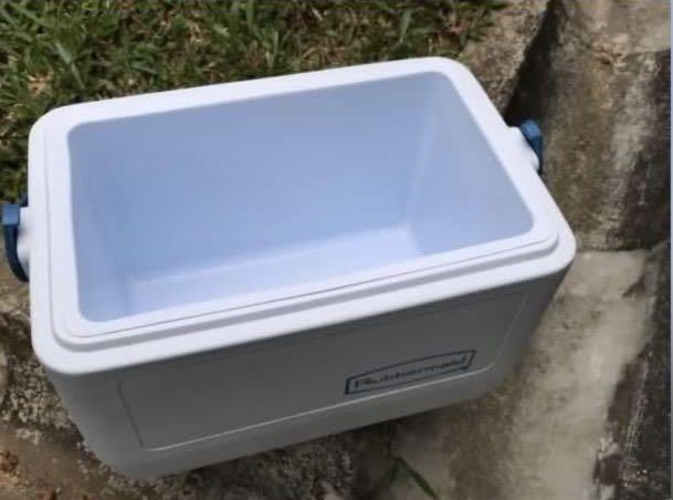 Vintage Thermos Cooler Box, Furniture & Home Living, Home Improvement ...