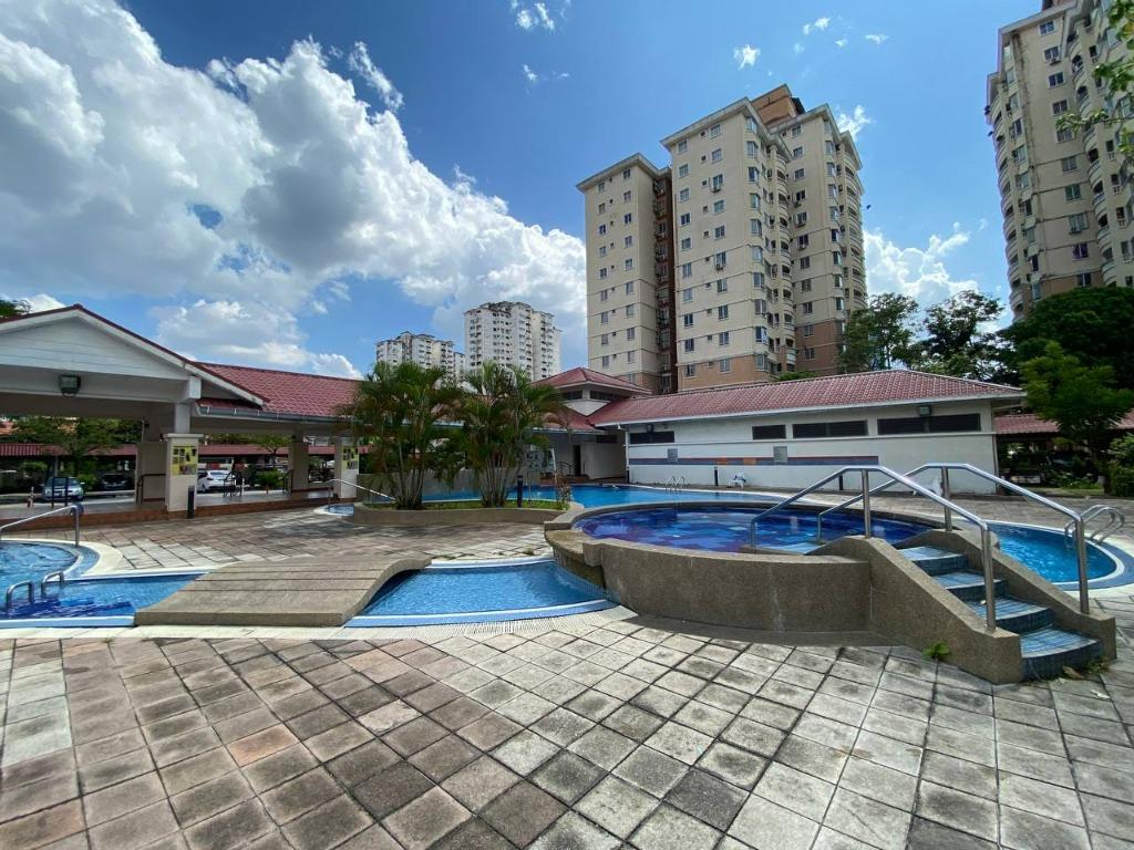 [WTS] Facing KLCC Corner Unit Pertiwi Indah Condo Cheras, Property, For ...
