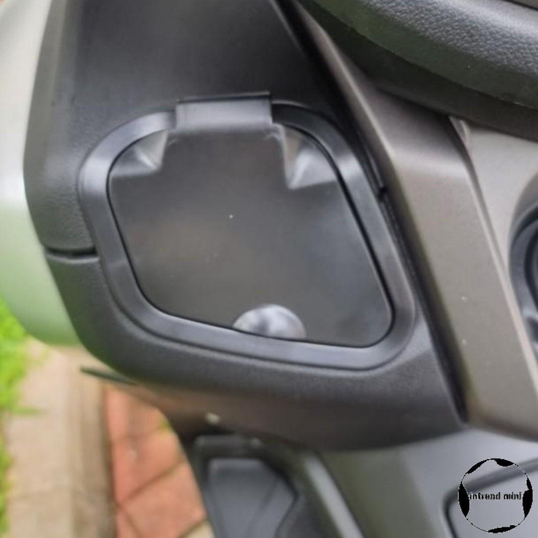Yamaha Nmax V2 USB Compartment Cover, Motorcycles, Motorcycle ...