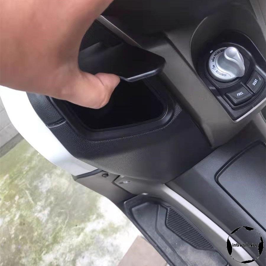 Yamaha Nmax V2 USB Compartment Cover, Motorcycles, Motorcycle ...