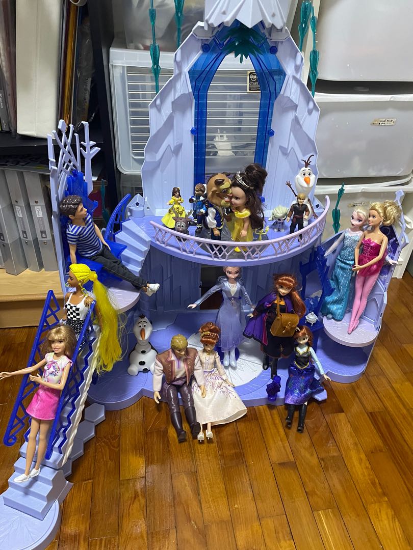 Frozen castle and all the barbies and frozen set., Hobbies & Toys, Toys ...