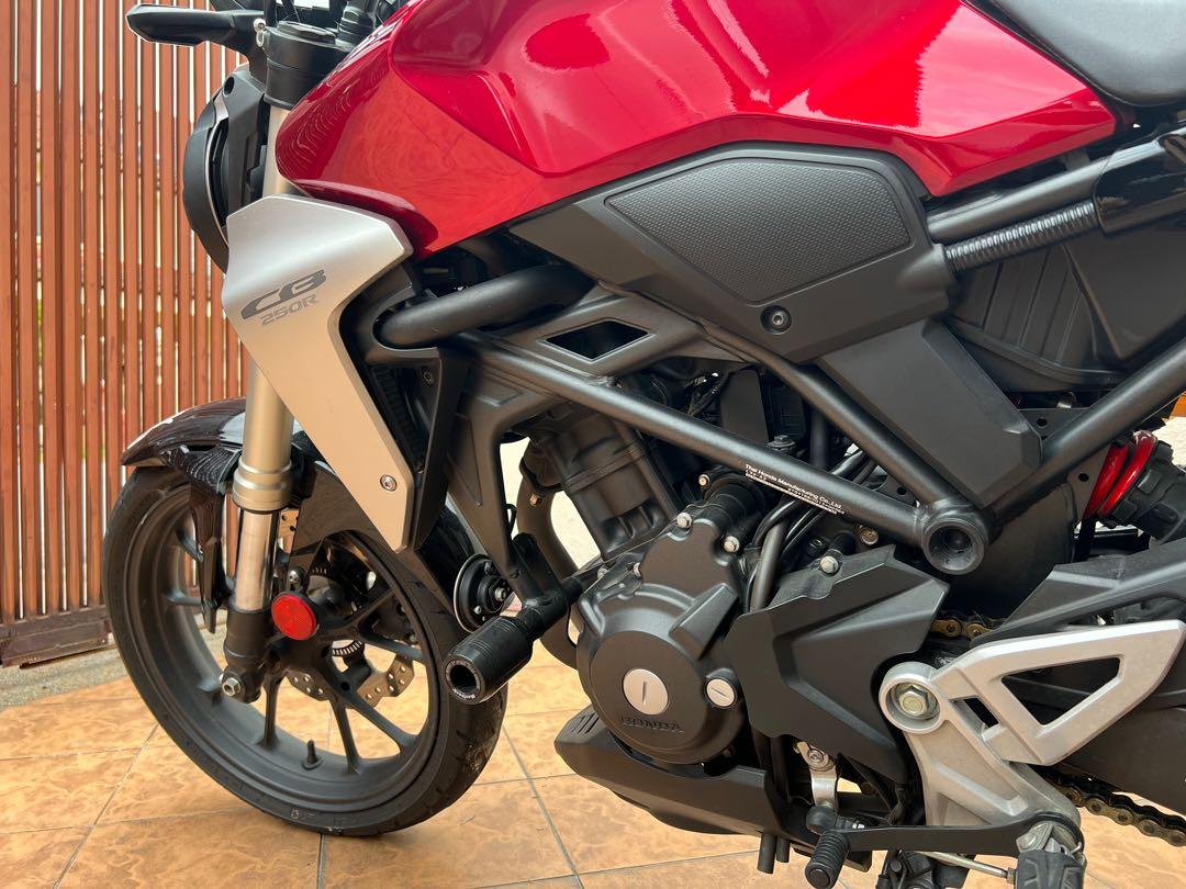 Honda CB250R, Motorbikes on Carousell