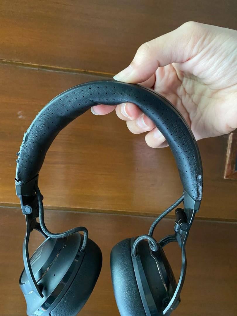 JBL BT 700, Audio, Headphones & Headsets on Carousell