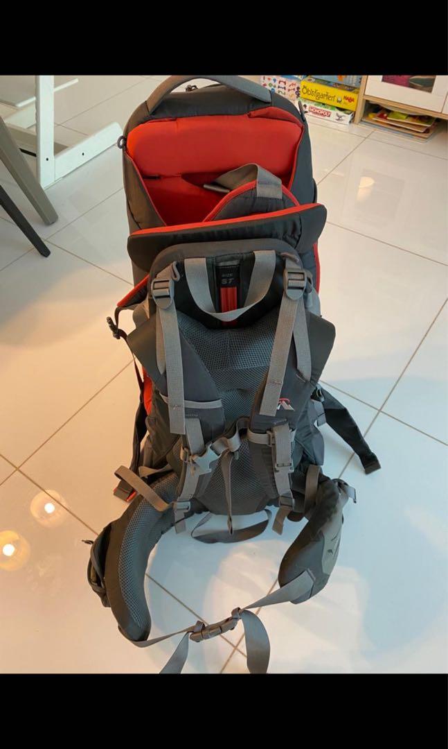 Macpac Hiking Carrier Vamoose, Babies & Kids, Going Out, Carriers ...