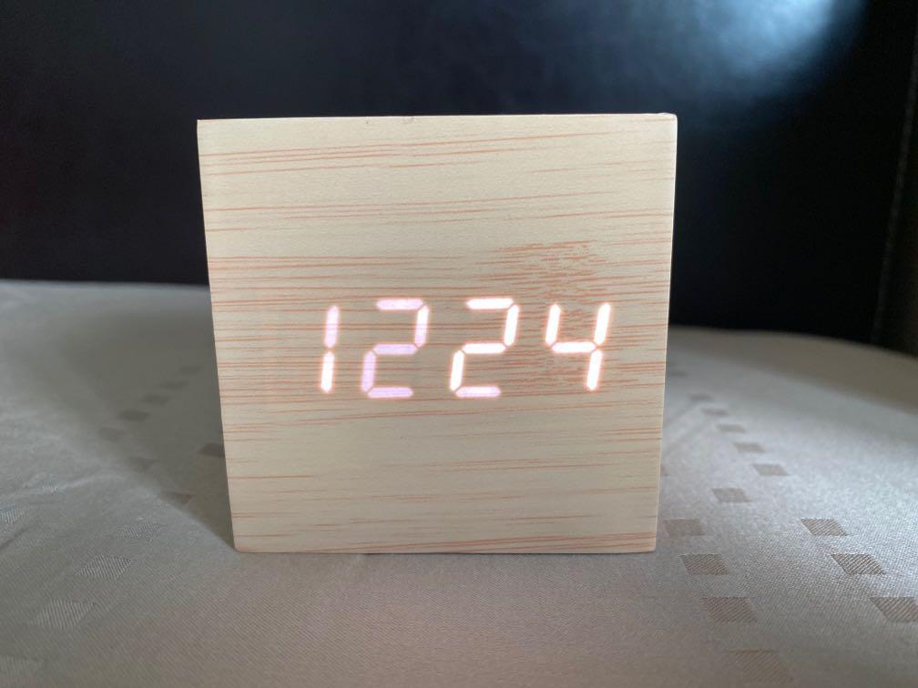 ORIGINAL Kimetsu no Yaiba Wooden LED Clock: Zenitsu and Inosuke ...