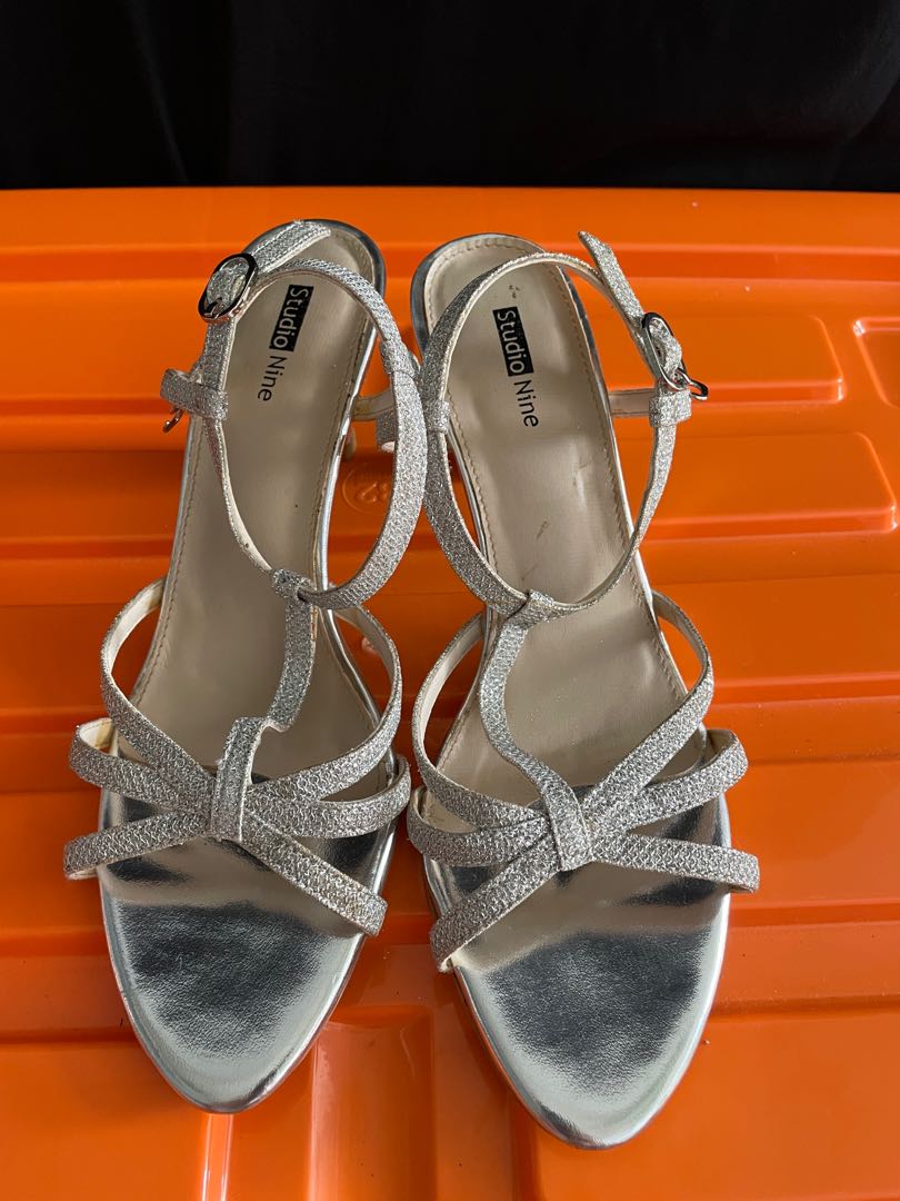 Bianca T-Strap Shoes by Studio Nine, Fesyen Wanita, Sepatu di Carousell