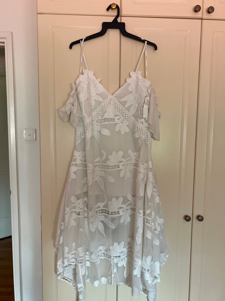 Self portrait embroidered dress US2, Women's Fashion, Dresses & Sets ...