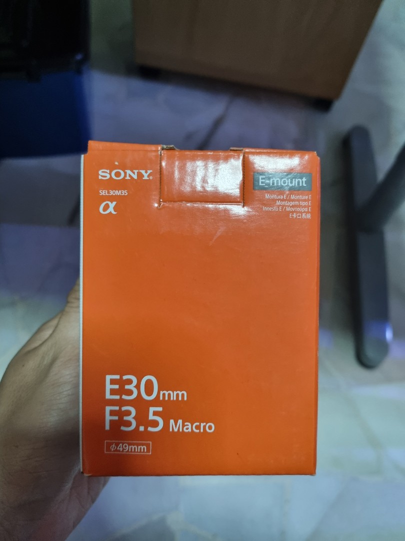 SONY Macro Lens, Photography, Lens & Kits on Carousell