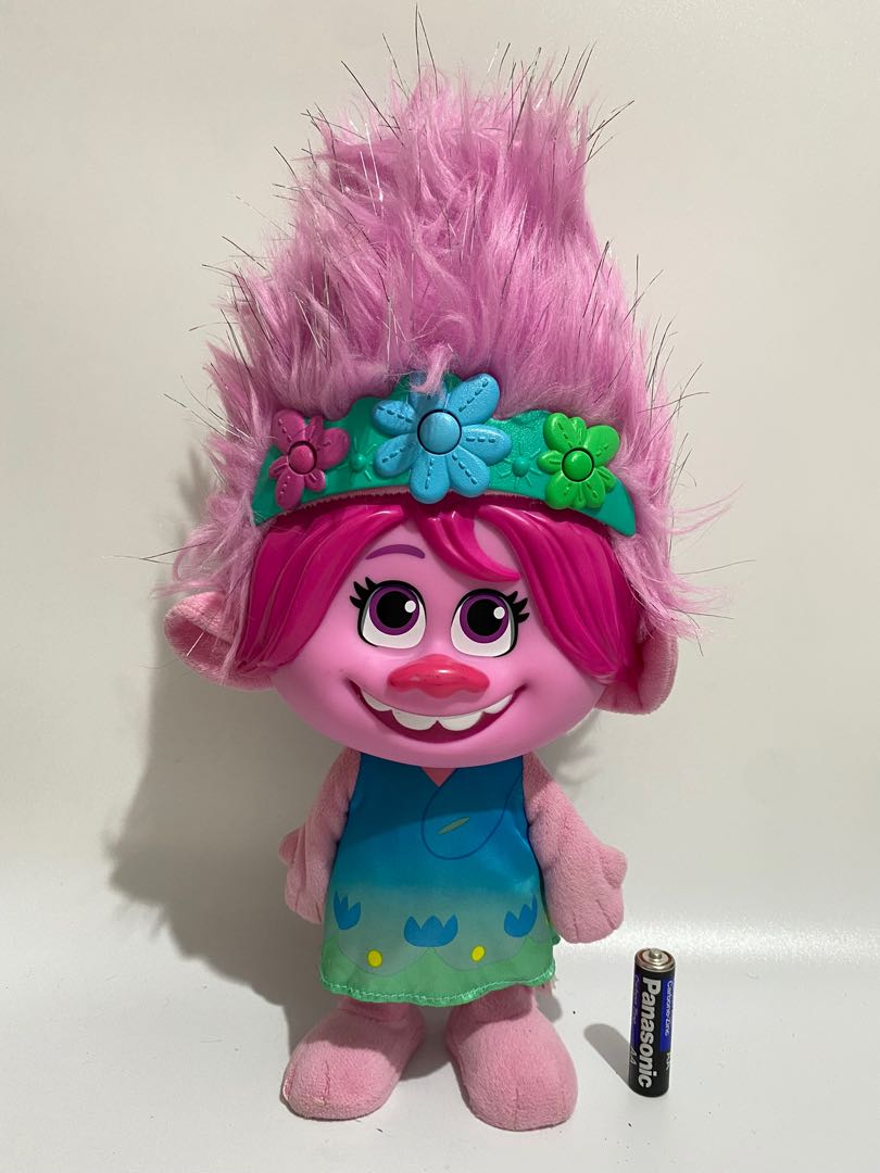 Trolls Poppy Doll Batt-Op, Hobbies & Toys, Toys & Games on Carousell