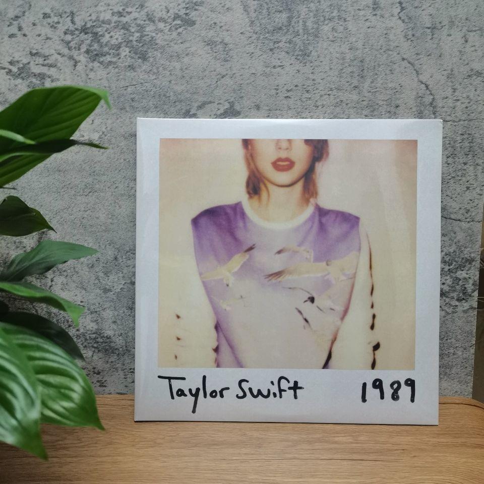 泰勒斯威夫特 Taylor Swift 1989 2lp 黑膠唱片12寸33轉大碟 興趣及遊戲 音樂 黑膠唱片在旋轉拍賣
