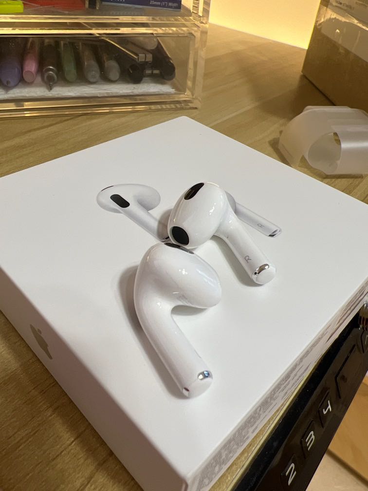 Apple Airpods 3 earbuds left side only, Audio, Earphones on Carousell