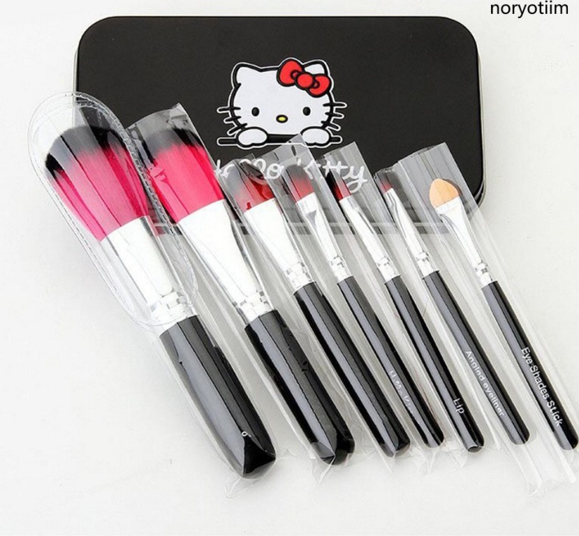 BN HELLO KITTY MAKEUP SET WITH BOX, Beauty & Personal Care, Face ...