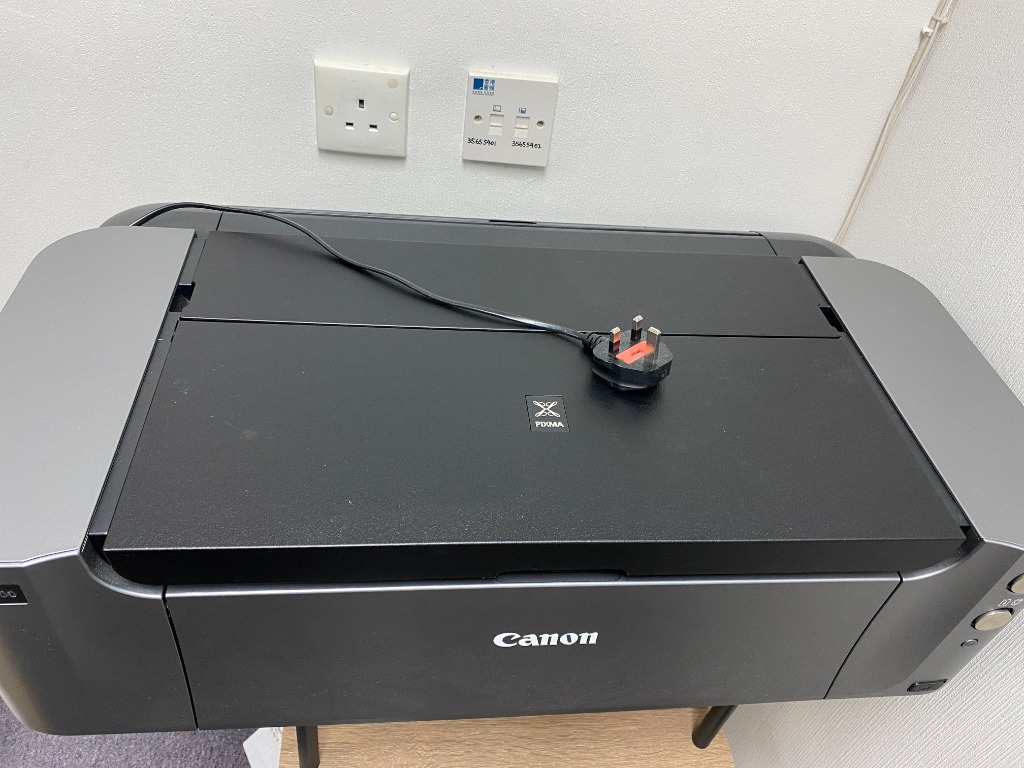 Canon Pixma Pro 100 專業8色相片打印機, 電腦＆科技, 打印機及影印機 - Carousell