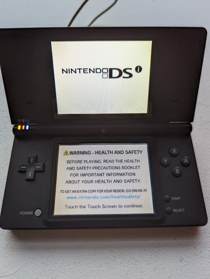 DSi console nintendo console with official charger all as is, Video ...