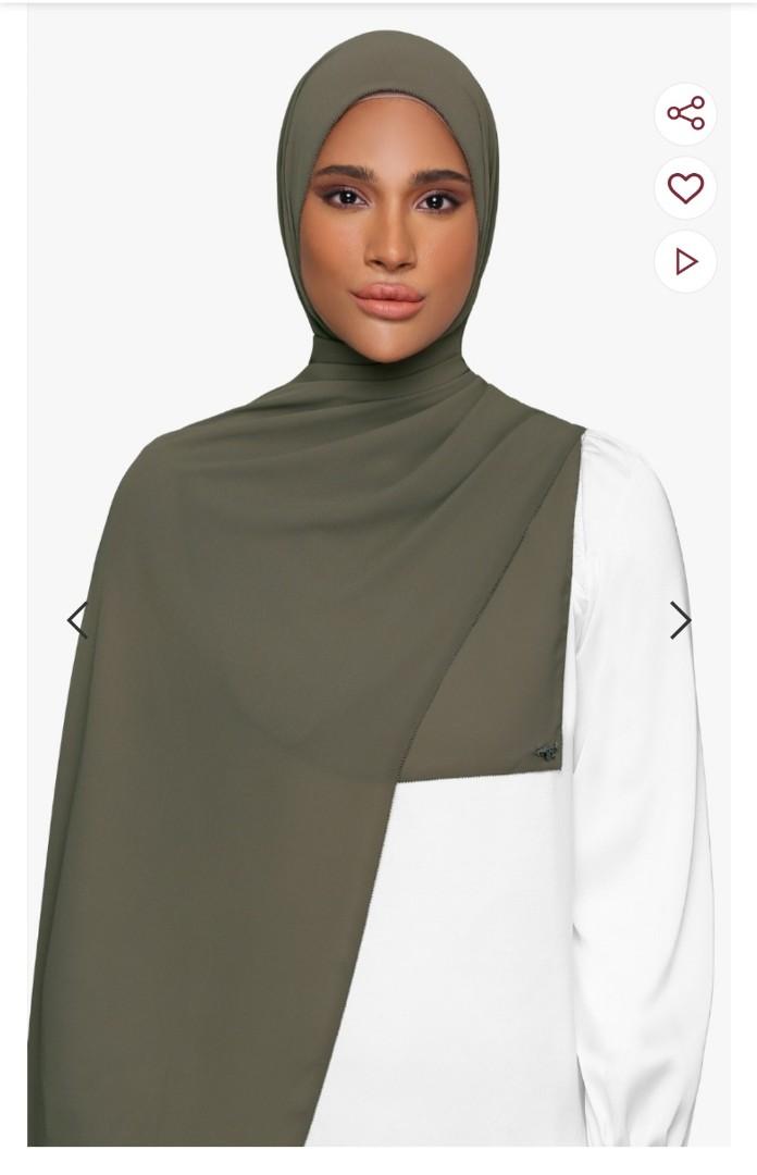 Duck Shawls, Women's Fashion, Muslimah Fashion, Hijabs on Carousell