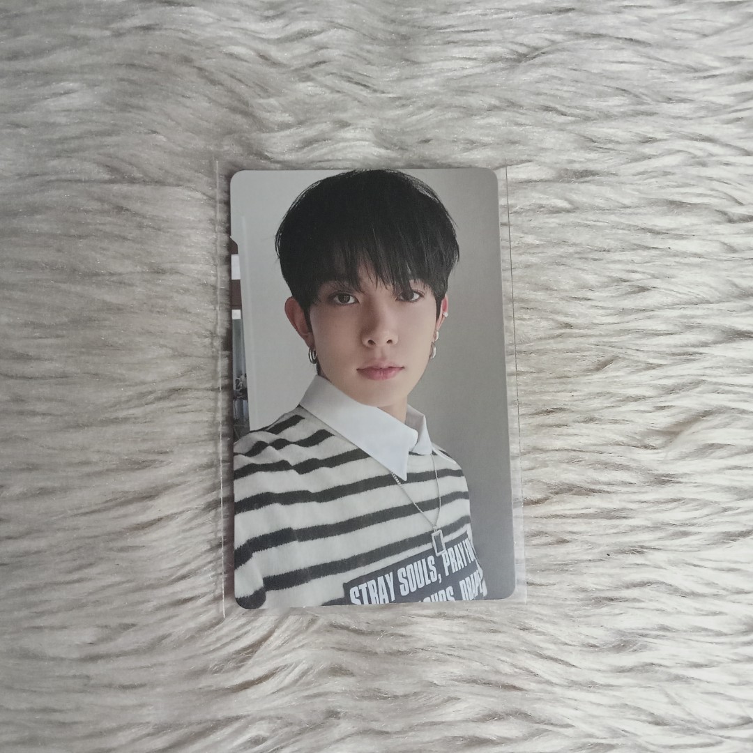 ENHYPEN Heeseung Hype Selca, Hobbies & Toys, Memorabilia & Collectibles ...