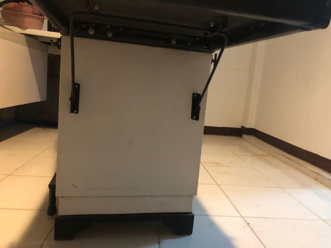 Hamilton bed / Examination bed, Furniture & Home Living, Furniture, Bed ...