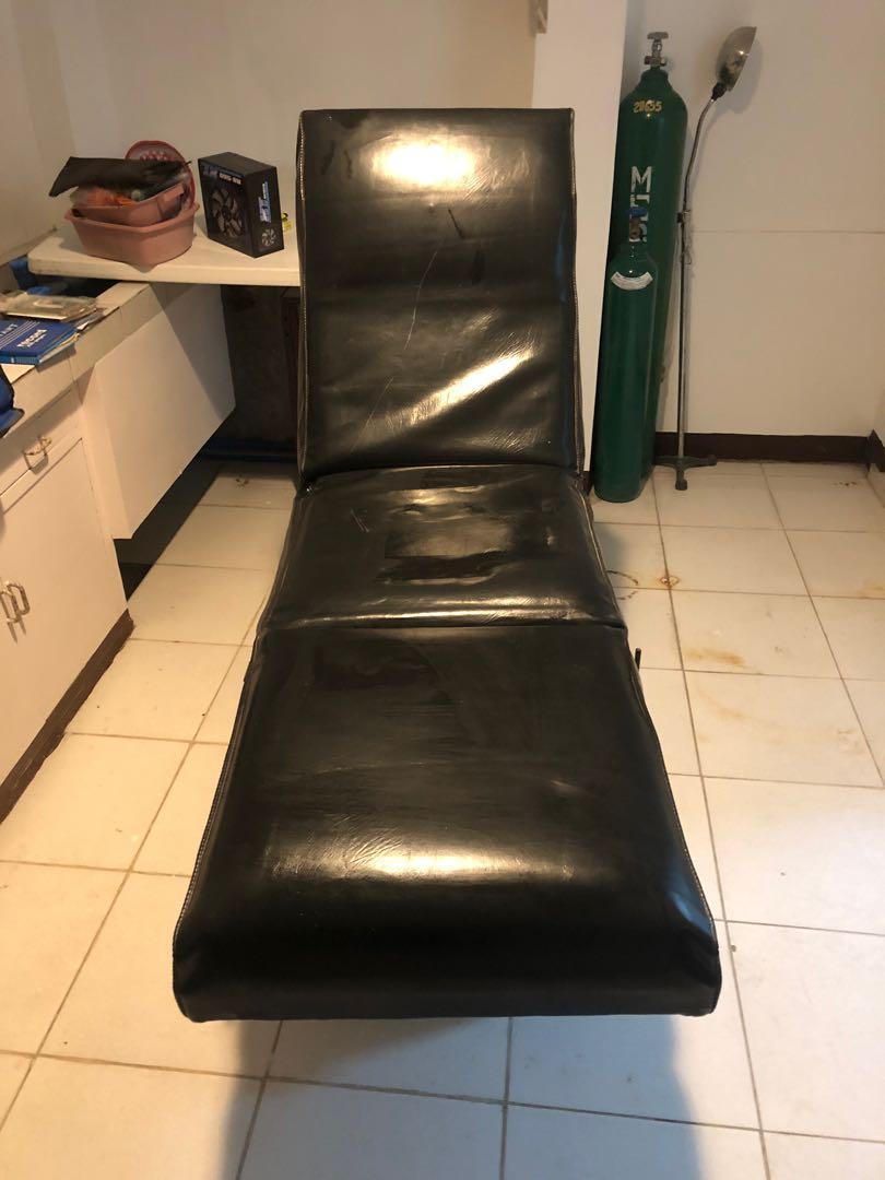 Hamilton bed / Examination bed, Furniture & Home Living, Furniture, Bed ...