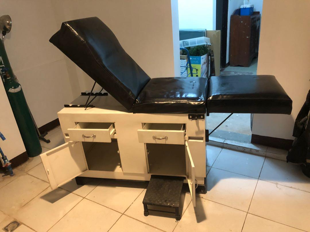 Hamilton bed / Examination bed, Furniture & Home Living, Furniture, Bed ...