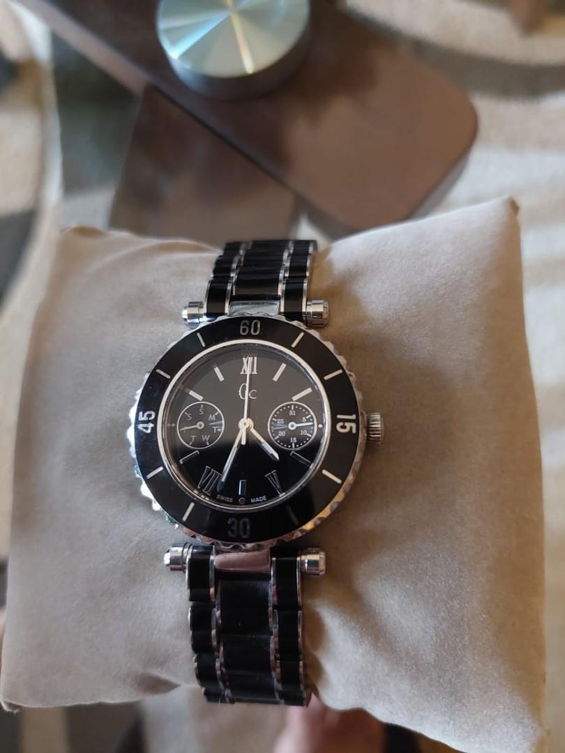 Jam guess collection hitam original, Fesyen Wanita, Jam Tangan di Carousell