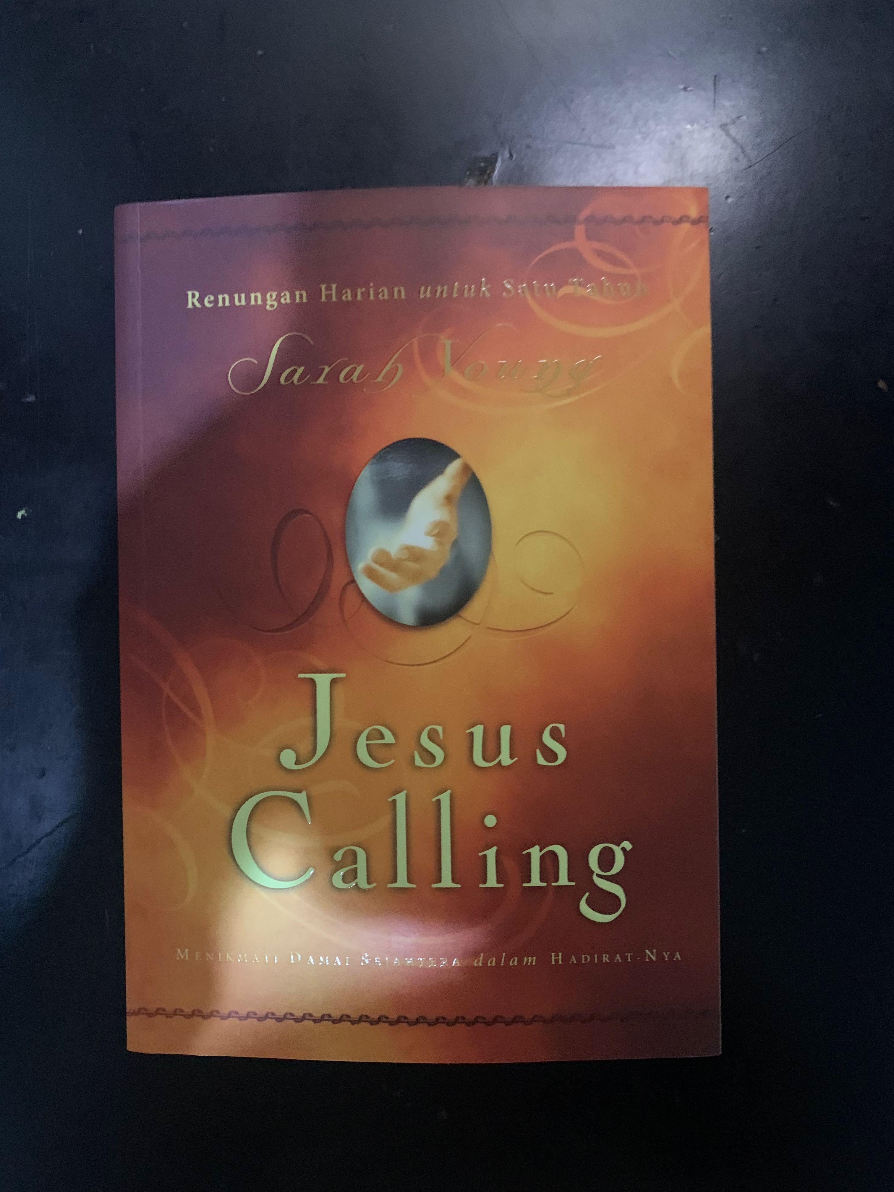 Jesus Calling, Sarah Young, Buku & Alat Tulis, Buku di Carousell