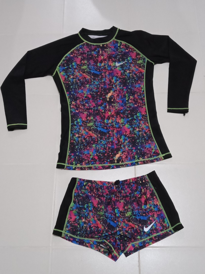 Nike rash guard, Women's Fashion, Swimwear, Rash guard on Carousell