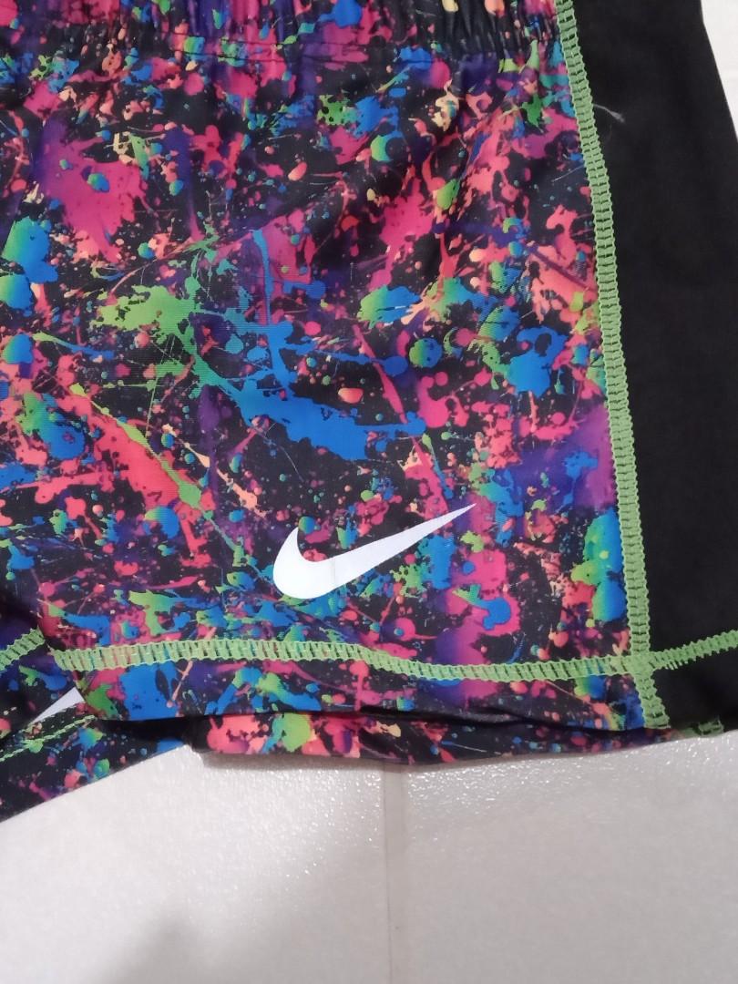 Nike rash guard, Women's Fashion, Swimwear, Rash guard on Carousell