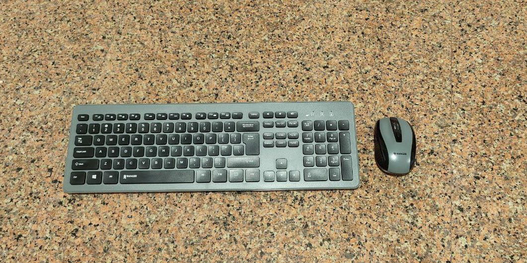 Ranger wireless keyboard & mouse set, Computers & Tech, Parts ...