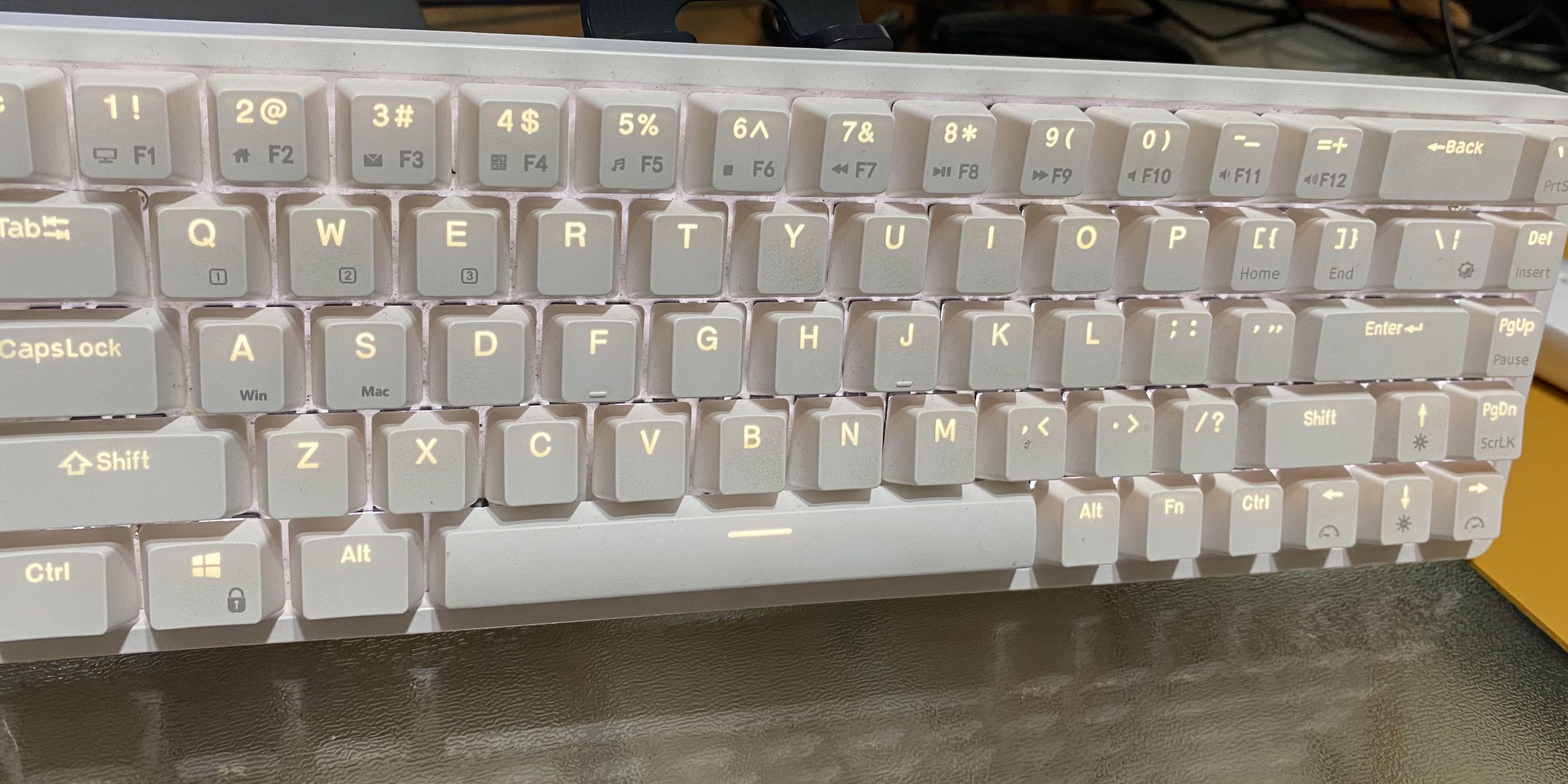 Royal Kludge RK68 white, Computers & Tech, Parts & Accessories ...