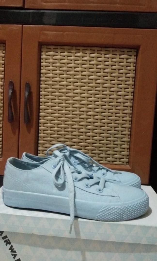 Sepatu Airwalk Legacee Biru Muda, Fesyen Wanita, Sepatu di Carousell