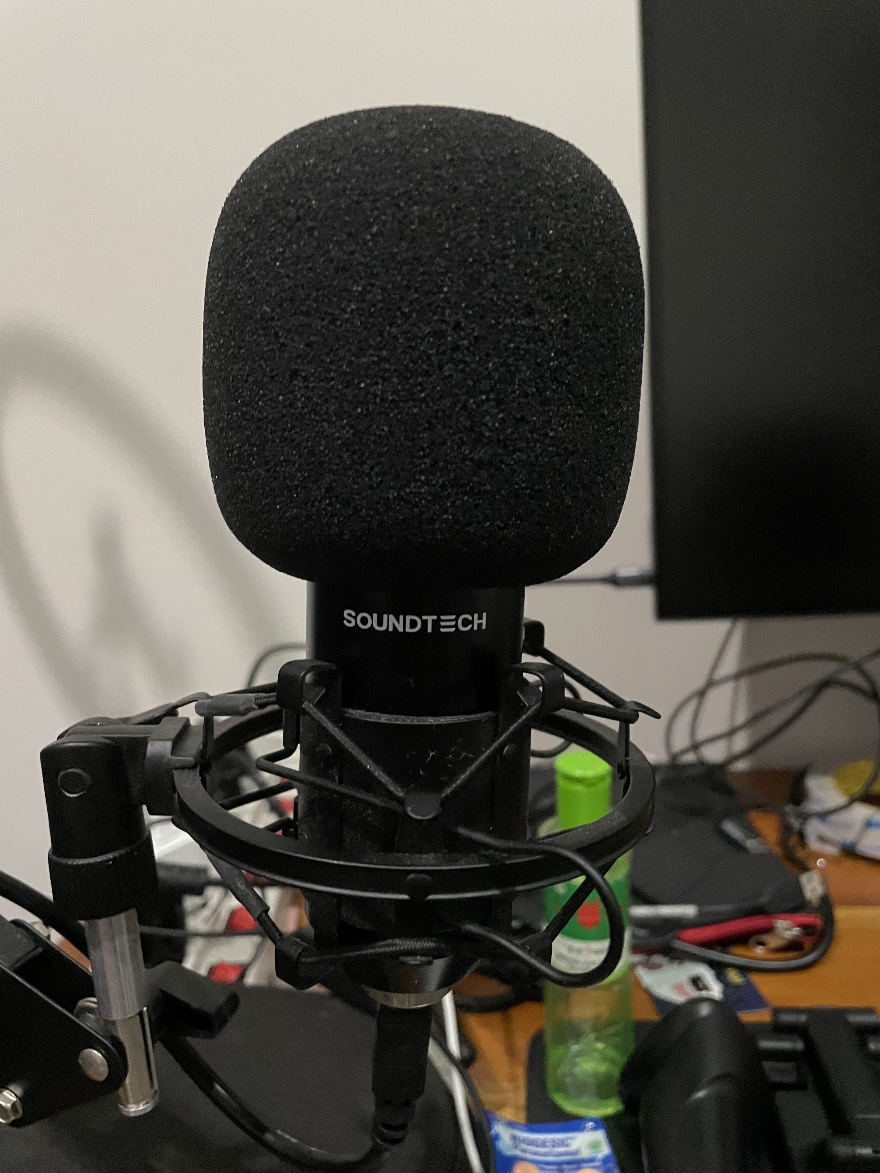 Soundtech microphone st 800, Elektronik, Bagian Komputer & Aksesoris di ...