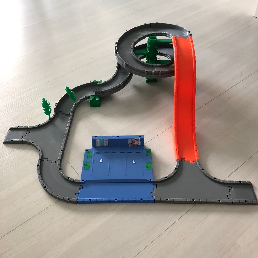 Tomica car track 29 pieces, Hobbies & Toys, Toys & Games on Carousell
