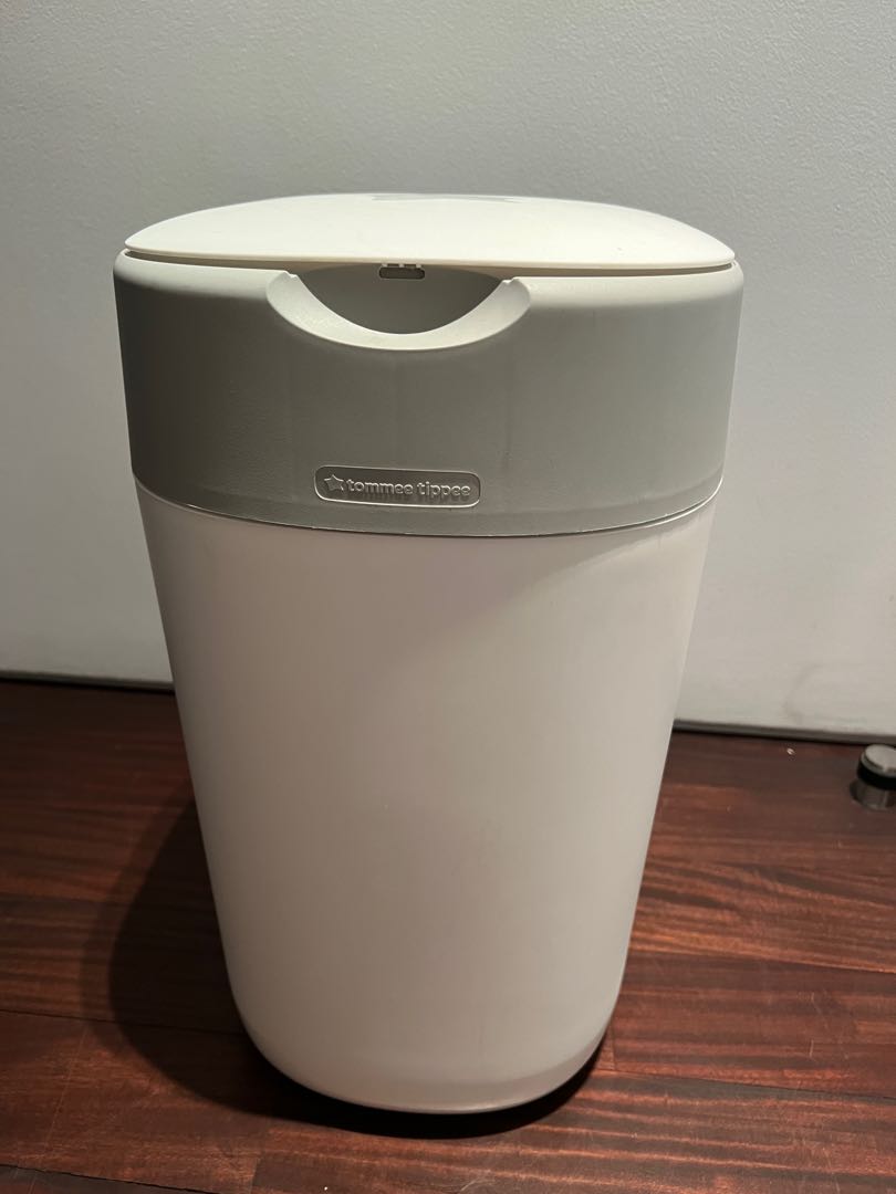 Tommee Tippee Sangenic Twist & Click Advanced Diaper Disposal Bin with ( FREE 3casette) - White ...