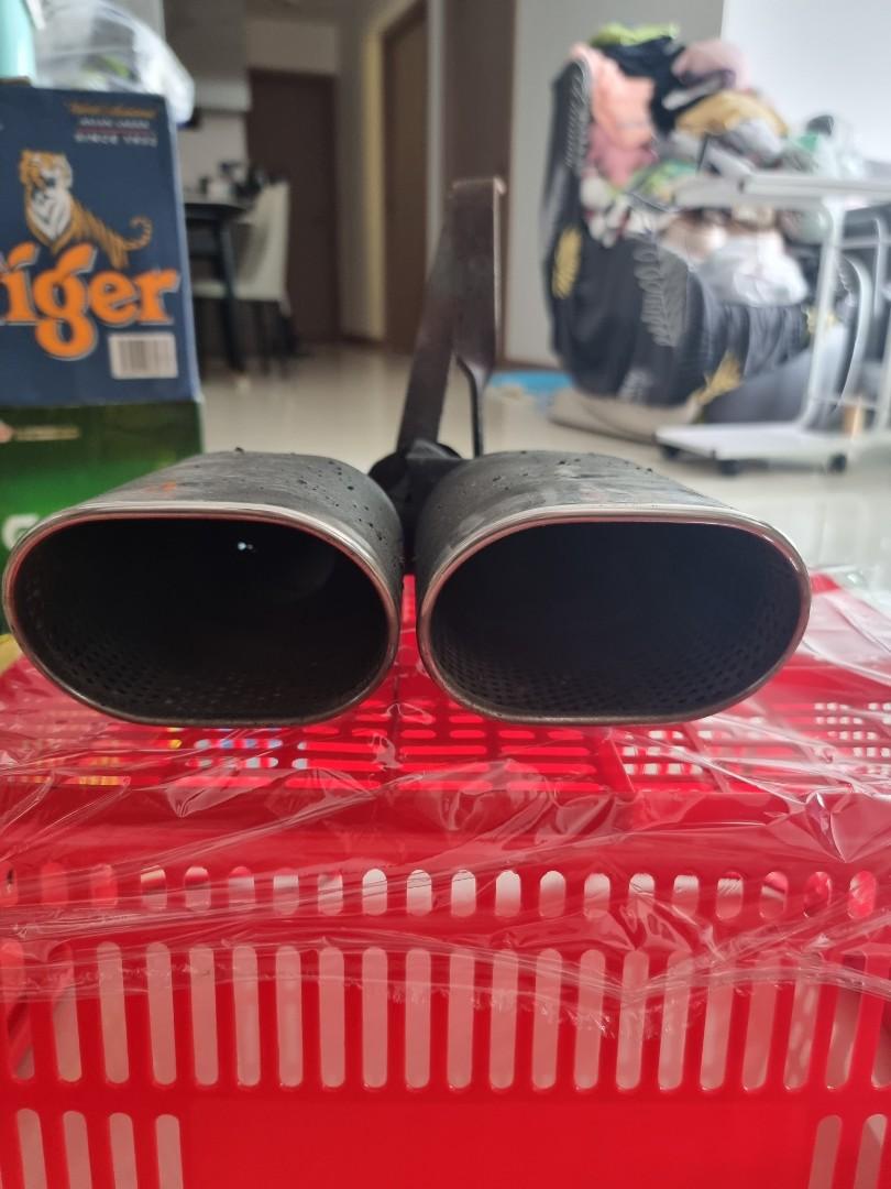 Toyota Estima Acr50 Rear bumper and dual exhaust tip, Car Accessories ...