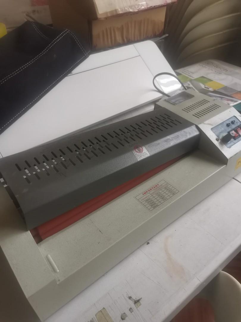 Cameo 4 Cutting plotter with quaff laminator, Hobbies & Toys ...