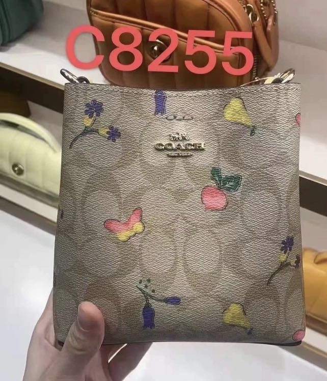 Coach, Women's Fashion, Bags & Wallets, Beach Bags on Carousell