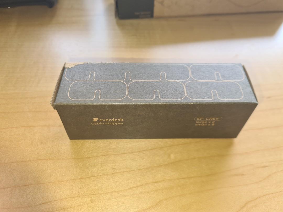 Everdesk unigroove cable stopper, Computers & Tech, Parts & Accessories ...