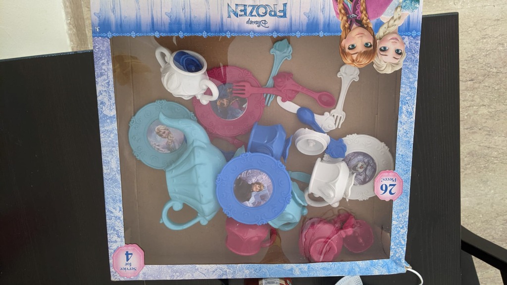 Frozen tea party set, Hobbies & Toys, Toys & Games on Carousell