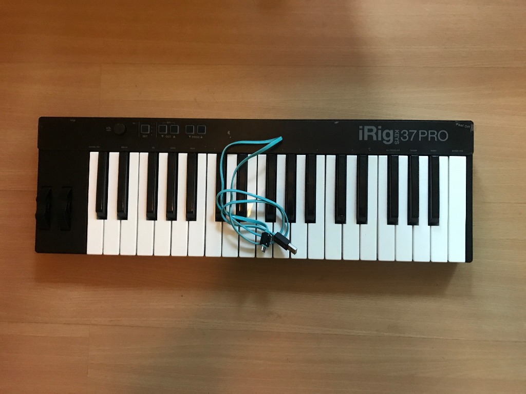 iRig Keys 37 Pro keyboard controller, Hobbies & Toys, Music & Media ...