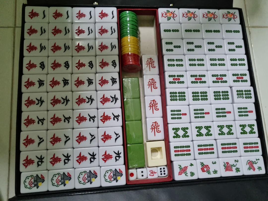 Mahjong Tile Set (White Jade, Green), Hobbies & Toys, Toys & Games on ...
