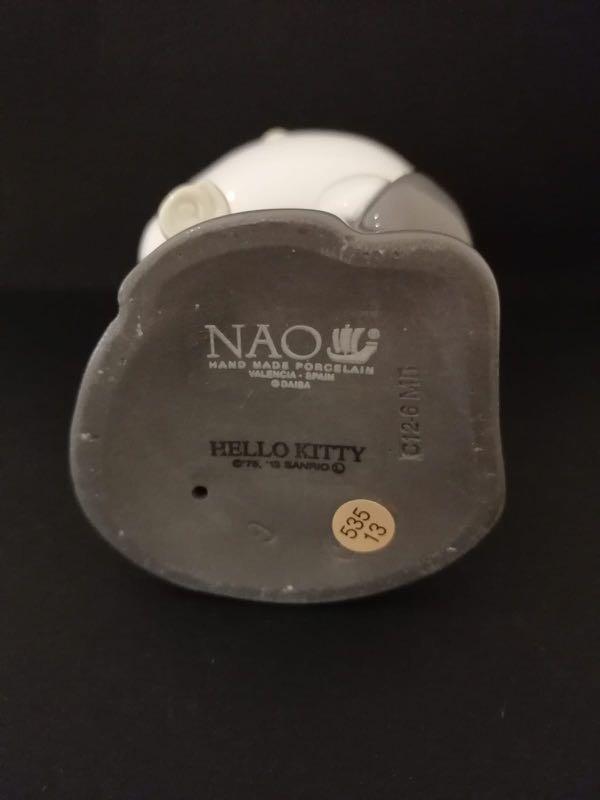 NAO BY LLADRO PORCELAIN HELLO KITTY GRADUATION DAY, 其他, 其他 - Carousell