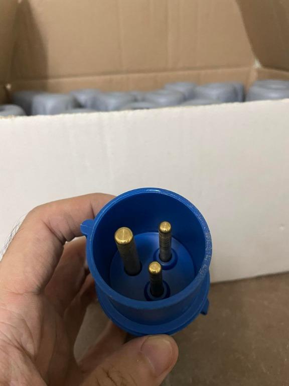 PCE 3pin 16amp Male Commando Socket (Made in Australia), TV & Home ...