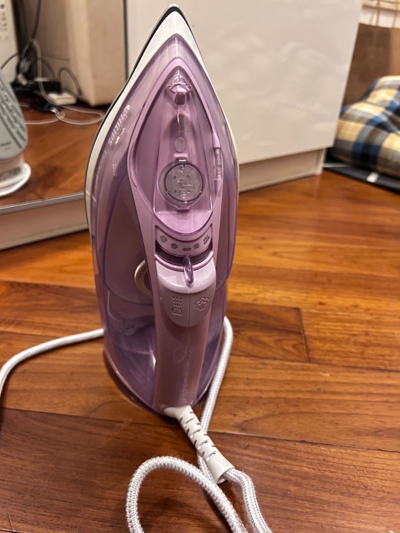 Philips Ceramic Iron, 家庭電器, 熨斗及掛熨機 - Carousell