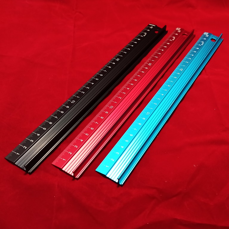 Safe Cutting Rulers (30 cm) with protective ledge for use with Pen ...