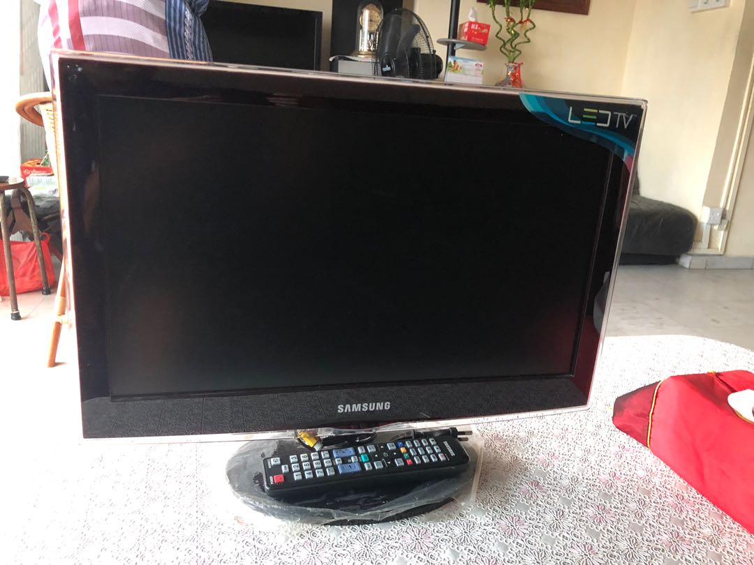 Samsung 22inch led tv, TV & Home Appliances, TV & Entertainment, TV on ...