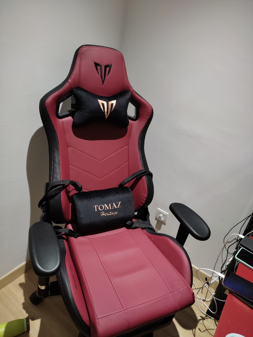 Tomaz blaze x pro gaming chair, Furniture & Home Living, Furniture ...