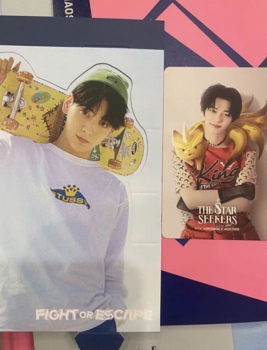 WTT txt soobin yeonjun fight or escape standee pc, Hobbies & Toys ...