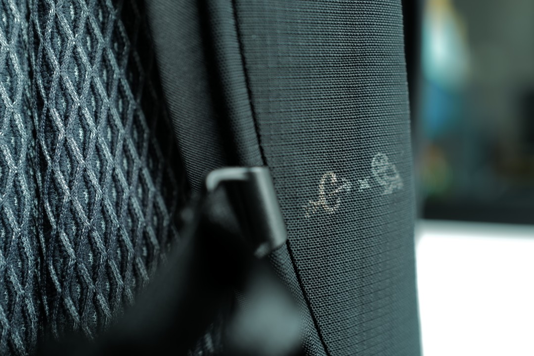 Bellroy X Carryology Chimera backpack, Men's Fashion, Bags, Backpacks ...