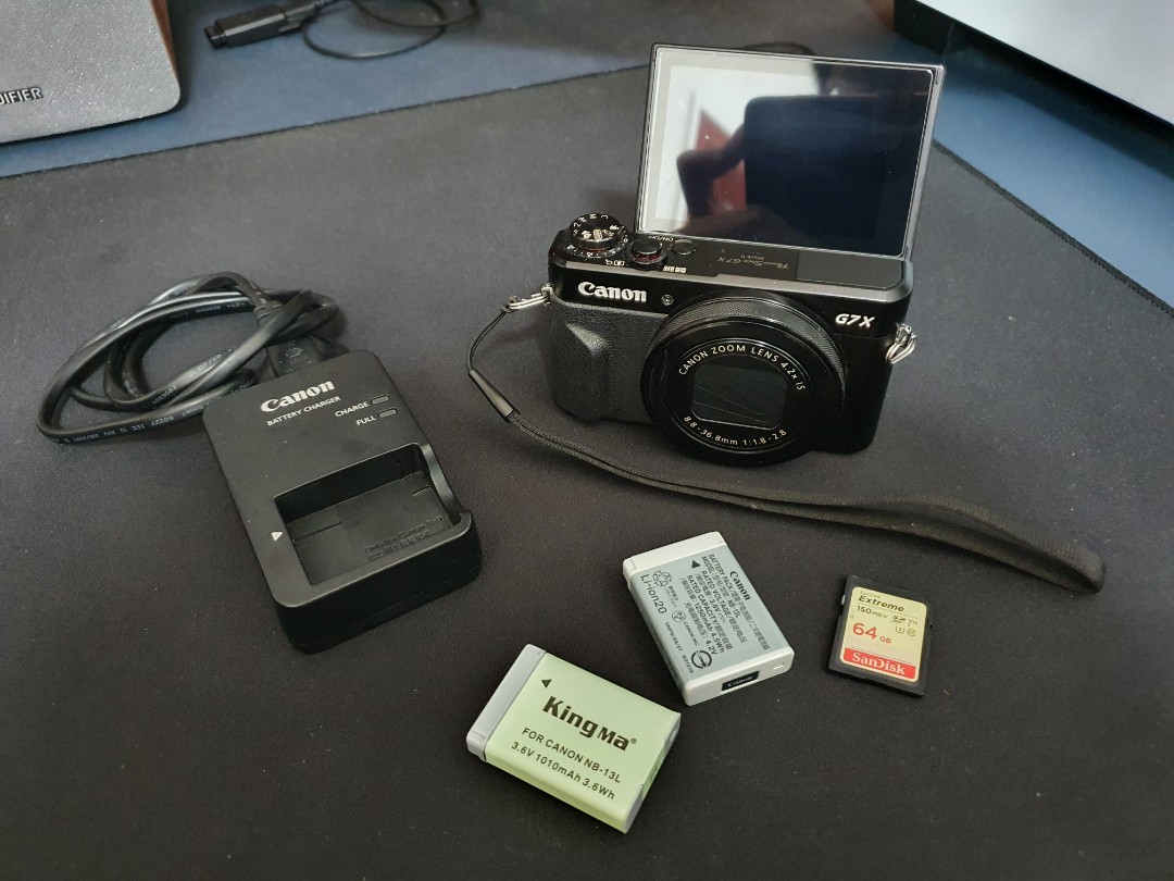 Canon G7x Mark II with 64 GB high performance memory card and spare ...